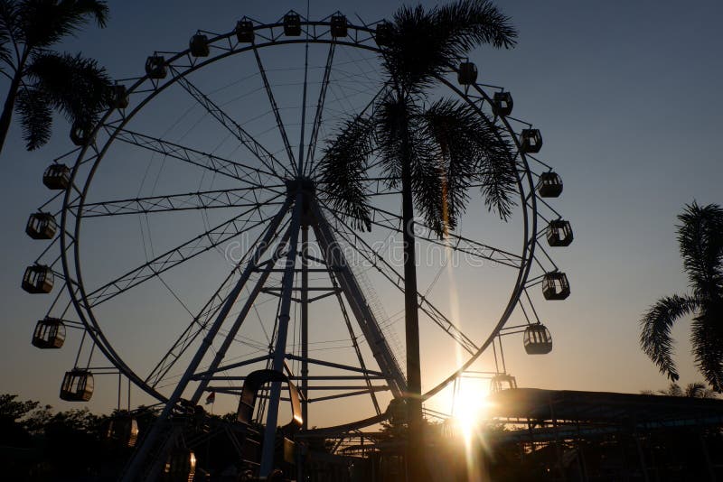 The Faris wheel at Dusk stock photo. Image of dusk, wheel - 203302688
