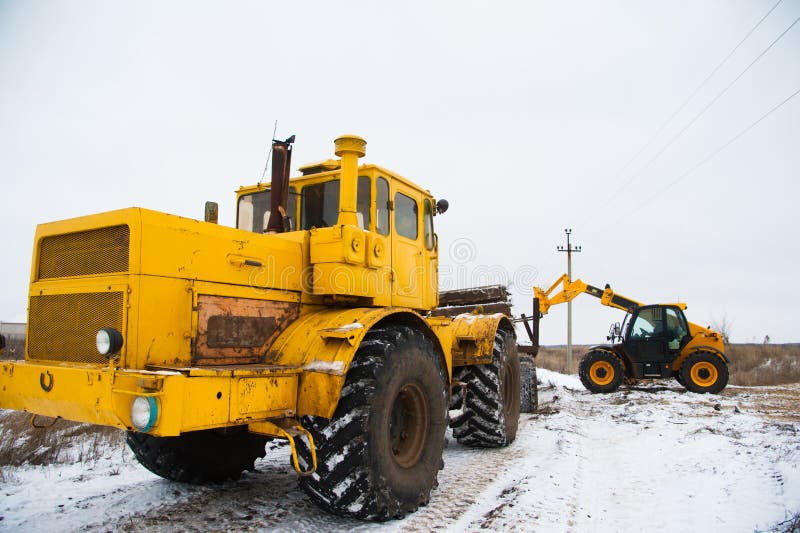 Farm loader at work stock image. Image of fodder, farming - 172796987
