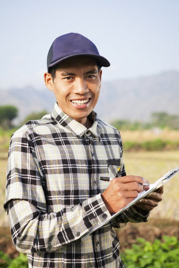 Farmer man stock image. Image of smile, field, portrait - 48010821