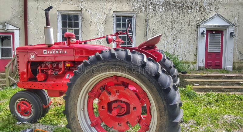 Farmhouse hot rod editorial image. Image of front, farmhouse - 79222010