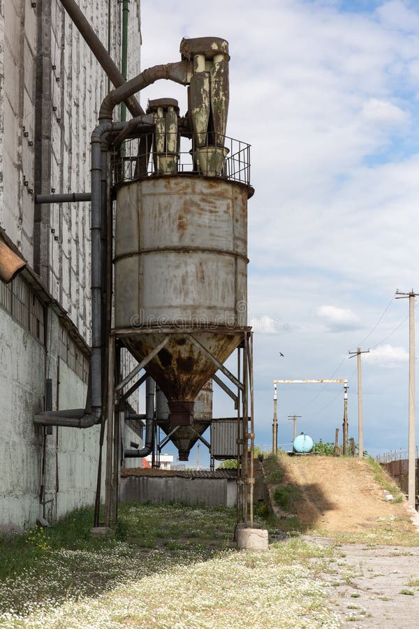 Farming Elevator and Granary Stock Image - Image of corn, field: 188323997