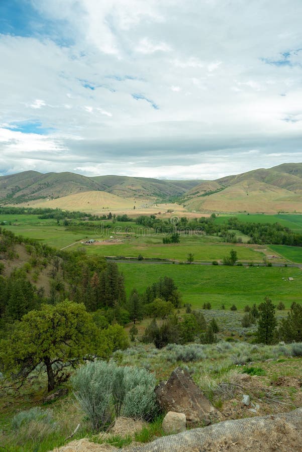 Tygh Valley Landscape in Rural Oregon Stock Photo - Image of scenery ...