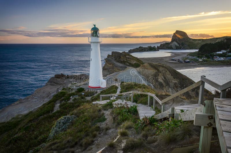 Faro De Castlepoint, Colores Hermosos De La Salida Del Sol En Alguna ...