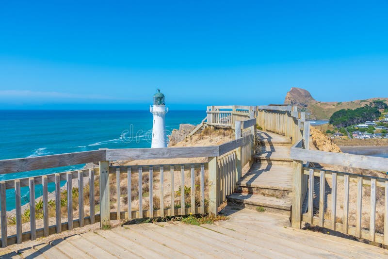 Faro De Castlepoint En Nueva Zelanda Imagen de archivo - Imagen de ...