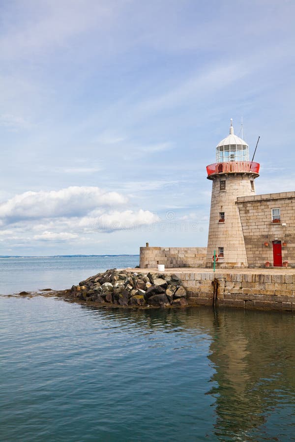 Faro de Howth en Irlanda foto de archivo. Imagen de irlanda - 66648078