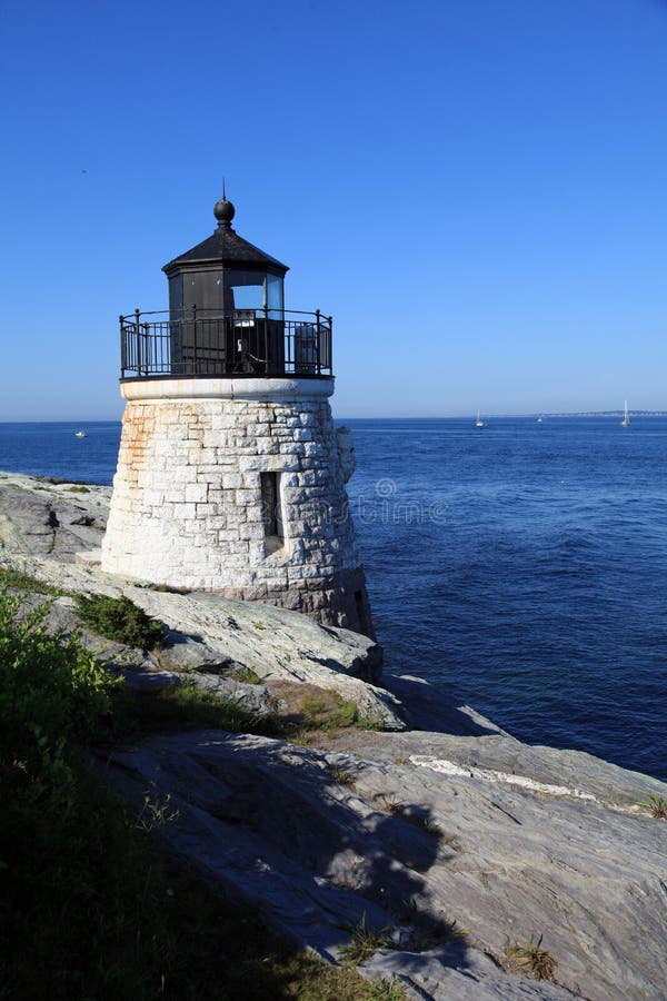 Faro Newport Rhode Island De La Colina Del Castillo En La Puesta Del ... Faro Newport Rhode Island De La Colina Del Castillo En La Puesta Del ...