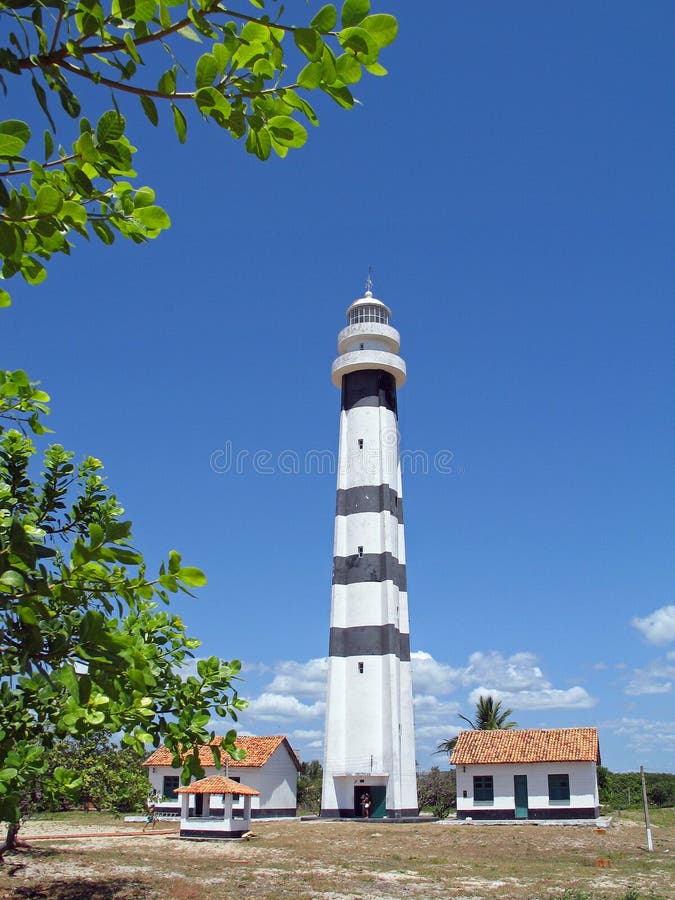 Faro de la playa foto de archivo. Imagen de brasil, agua - 8914970
