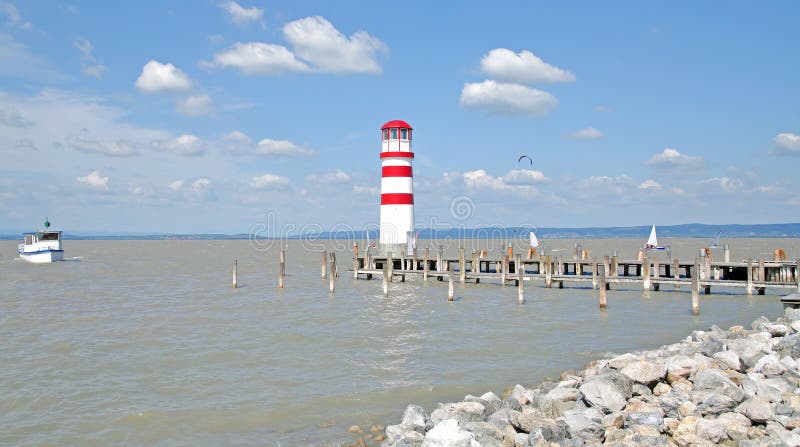 Faro De Podersdorf, Lago Neusiedl Foto de archivo - Imagen de recorrido ...
