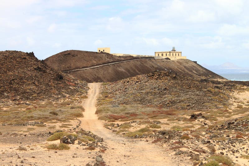 Faro en la isla de Lobos foto de archivo. Imagen de pacífico - 25209910