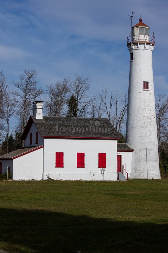 Faro del lago Hurón foto de archivo. Imagen de edificio - 83237162