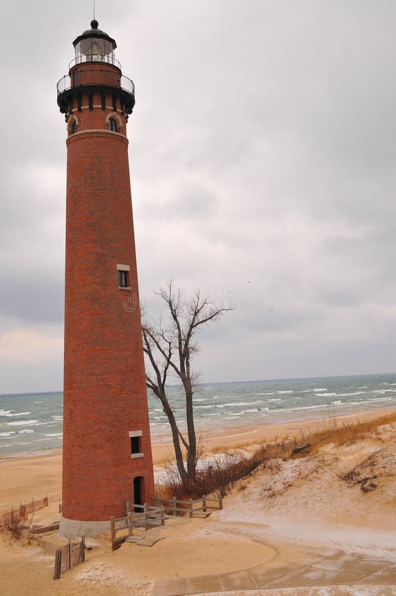 Faro del lago Michigan imagen de archivo. Imagen de cielo - 30409047