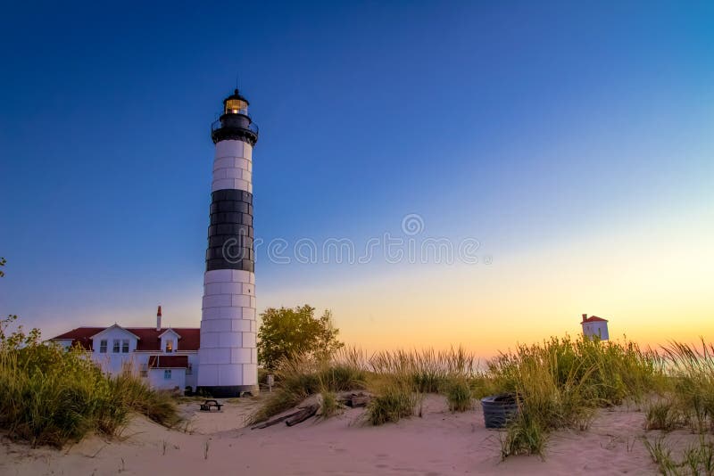 Faro Grande De La Punta Del Sable - Ludington, Michigan Foto de archivo ...