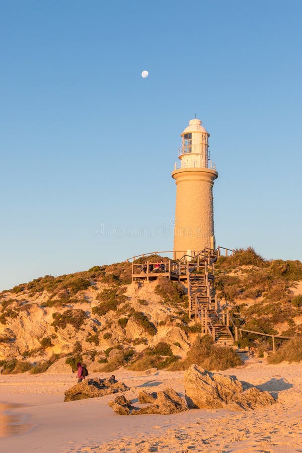 Faro Di Bathurst Sull'Isola Rottnest Immagine Stock - Immagine di ...
