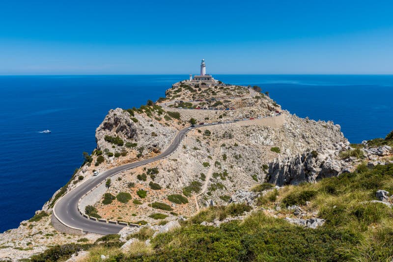 Faro En Cap De Formentor Mallorca Foto de archivo - Imagen de coastline ...
