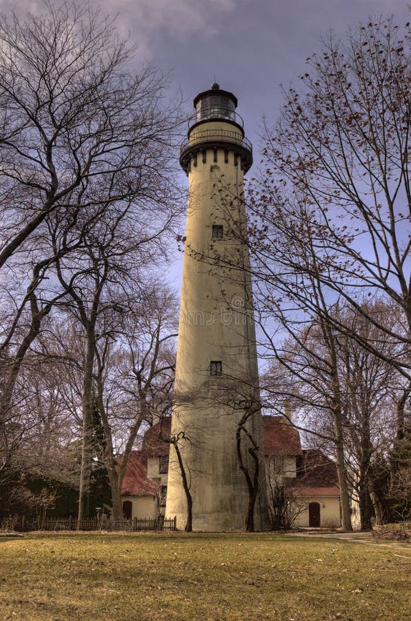 Faro en el lago Michigan foto de archivo. Imagen de embarcadero - 32596440