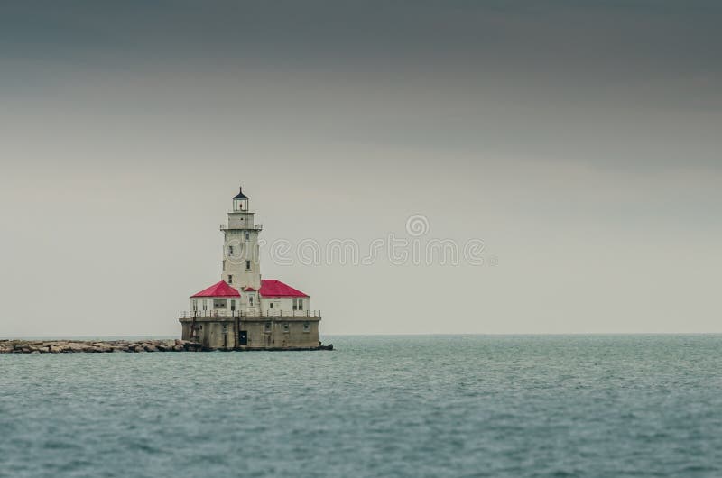 Faro en el lago Michigan foto de archivo. Imagen de chicago - 41559106