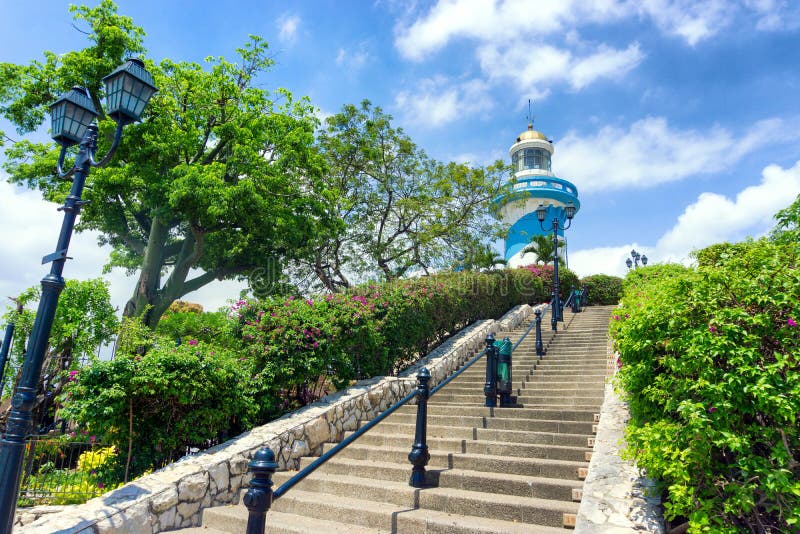 Faro en Guayaquil foto de archivo. Imagen de vecindad - 89028828