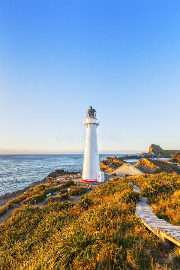 Faro De Castlepoint, Isla Del Norte, Nueva Zelanda Imagen de archivo ...