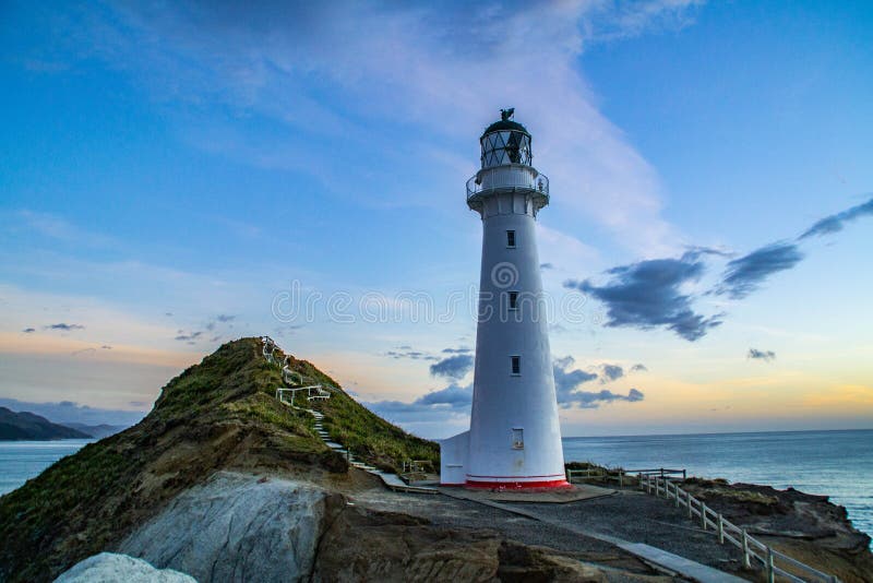 Farol De Castlepoint, Ilha Norte, Nova Zelândia Foto de Stock - Imagem ...