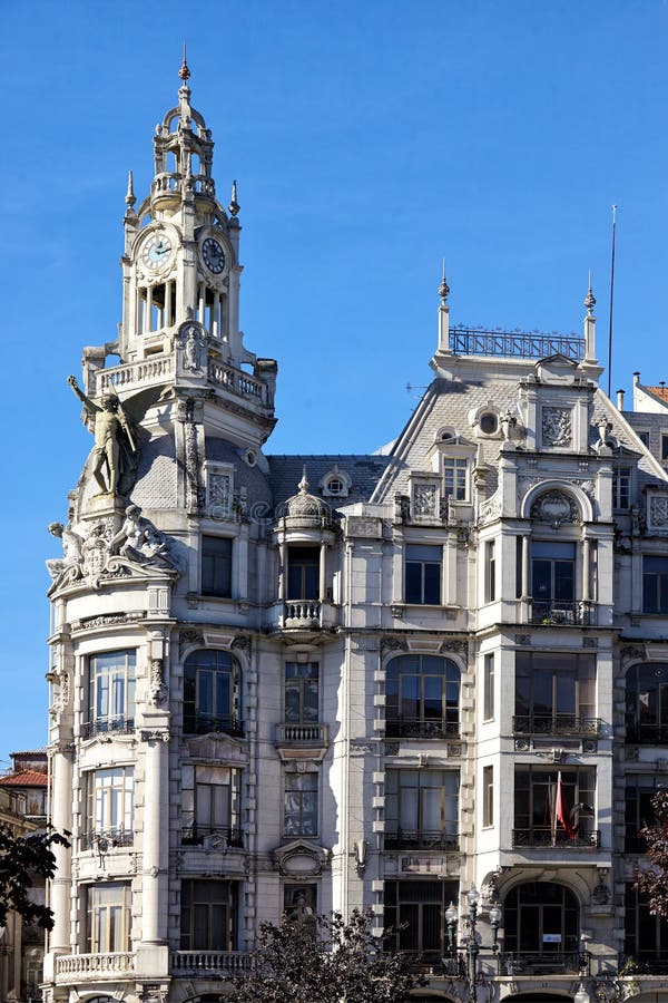 Fasade editorial stock image. Image of tourism, parisian - 81088554