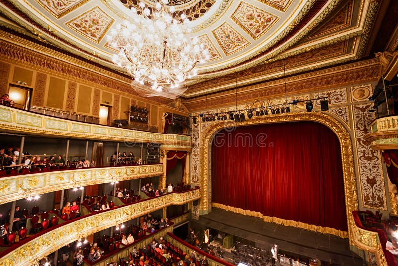 Fase Del Teatro Dell'opera a Riga Fotografia Editoriale - Immagine di ...
