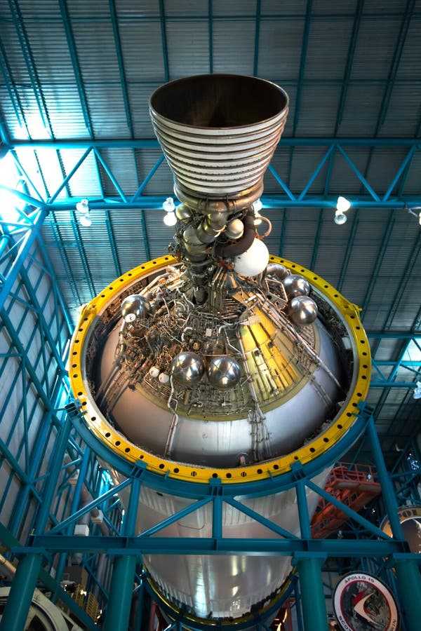 Fase III Rocket Engine, Kennedy Center Di Saturn V Fotografia ...