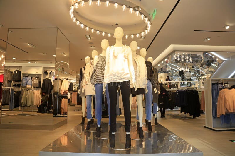 Fashion Models in Shopping Malls Stock Image - Image of life, clothing ...