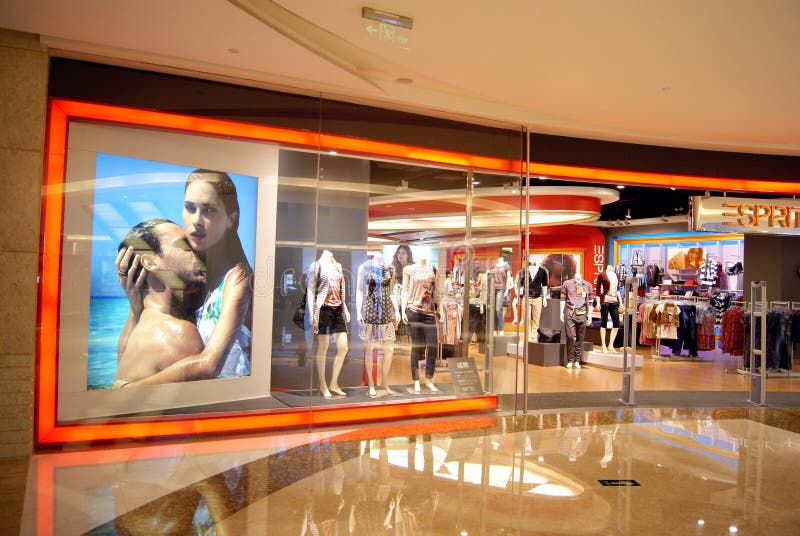 Models Wear Fashions by UNQ Walk Catwalk Editorial Stock Image - Image ...