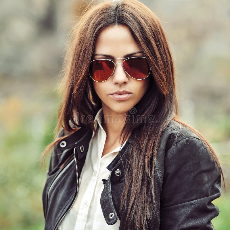 Close Up Fashion Beautiful Woman Portrait Wearing Sunglasses Stock