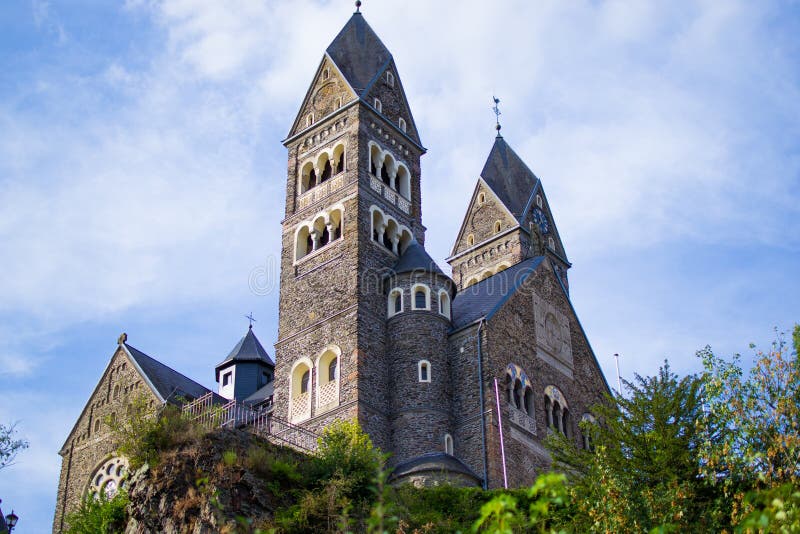 Fassade Der Abtei Von St. Maurice Und Von St. Maurus Von Abtei Clervaux ...