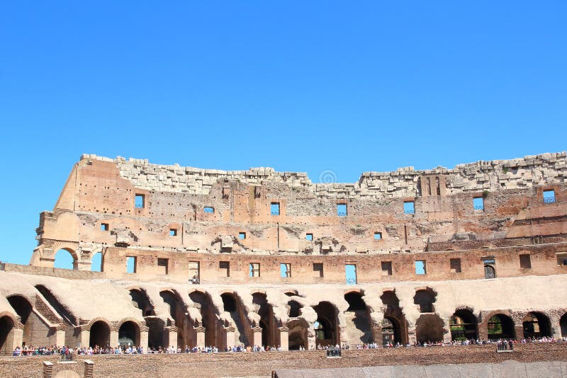 Fassade Von Colosseum-Arena, Rom Redaktionelles Bild - Bild von ...