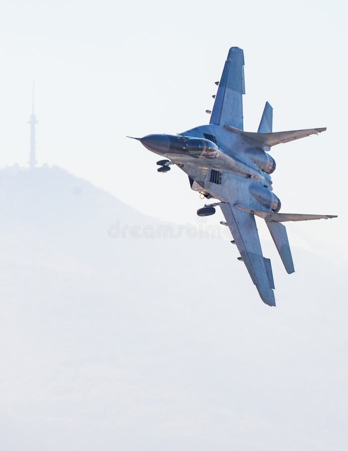 Fighter Jet Flight Stock Photos - Download 25,941 Royalty Free Photos