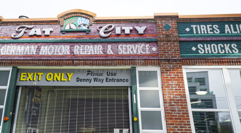 Fat City Garage in Seattle - SEATTLE / WASHINGTON - APRIL 11, 2017 ...