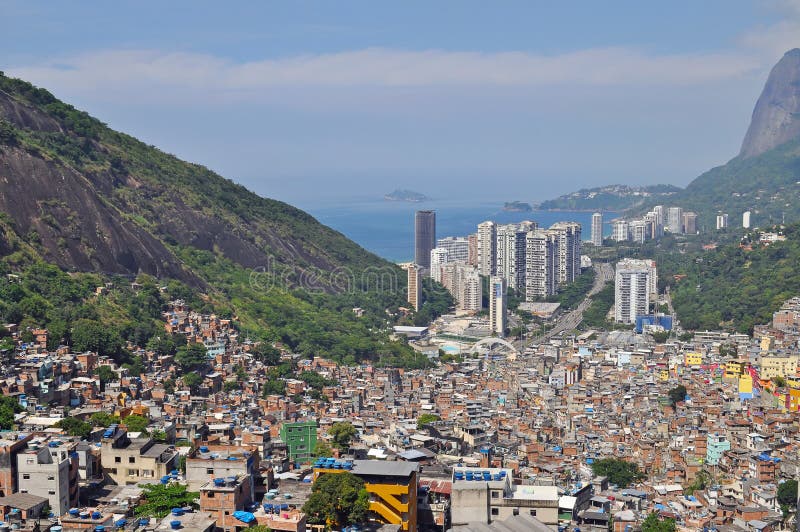 Favela Rocinha. Rio De Janeiro. Le Brésil. Image stock - Image du zone ...