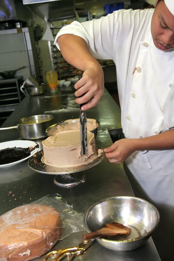 Fazendo o bolo em casa imagem de stock. Imagem de tabela - 29531529