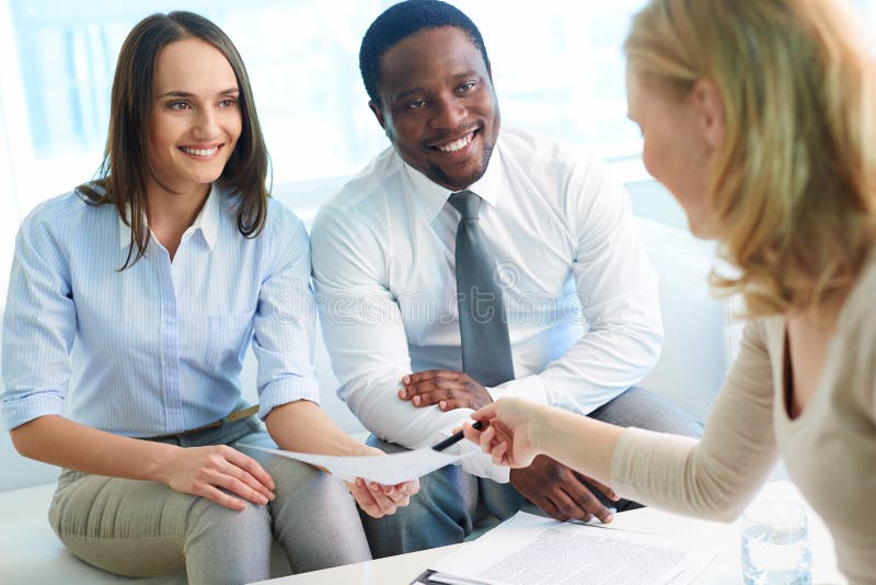 Fazer um acordo imagem de stock. Imagem de africano, colar - 33381171