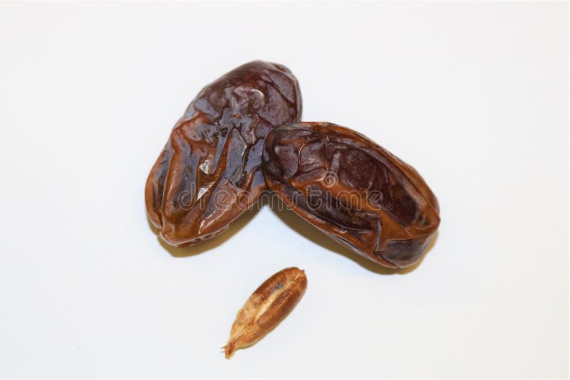 Fechas Fruta De Las Fechas Fruta De Las Fechas En El Fondo Blanco ...