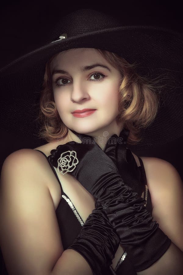 Estilo Retro Do Retrato Da Mulher Imagem de Stock - Imagem de retro ...