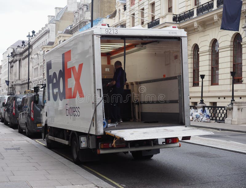 FedEx Courier Van in London Editorial Stock Photo - Image of ...