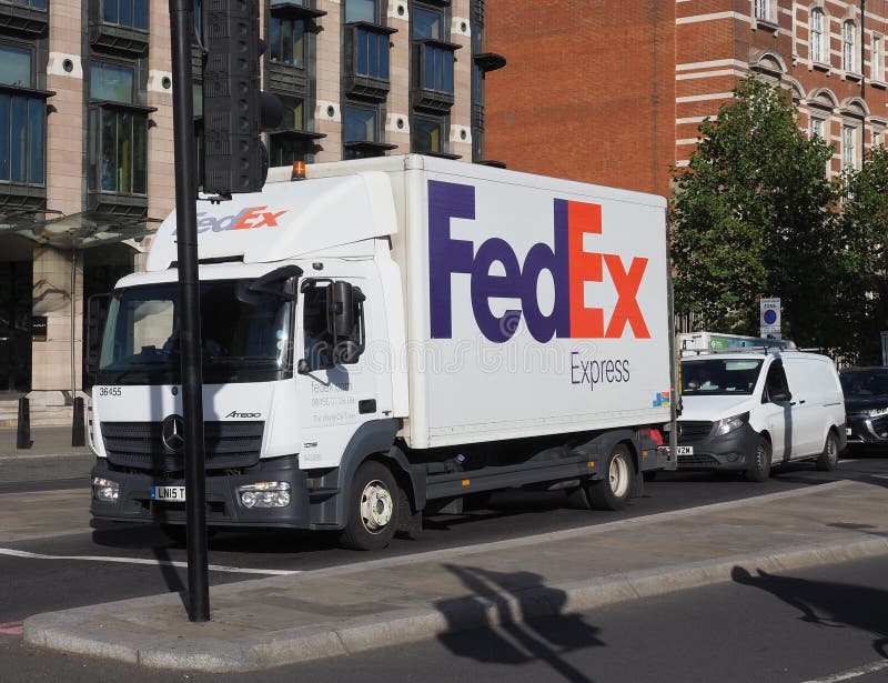 FedEx Courier Van in London Editorial Stock Image - Image of kingdom ...