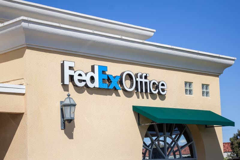 FedEx Office store sign editorial stock image. Image of flyer - 147629079