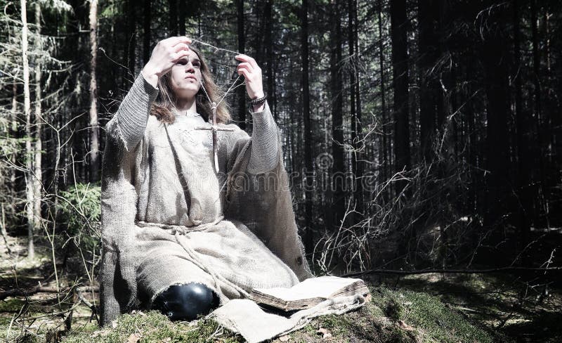 Feenhafter Magier Ein Zauberer Mit Einem Glasbereich, Ein Magischer ...