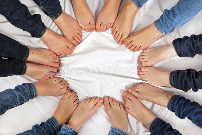 94+ Feet circle Free Stock Photos - StockFreeImages