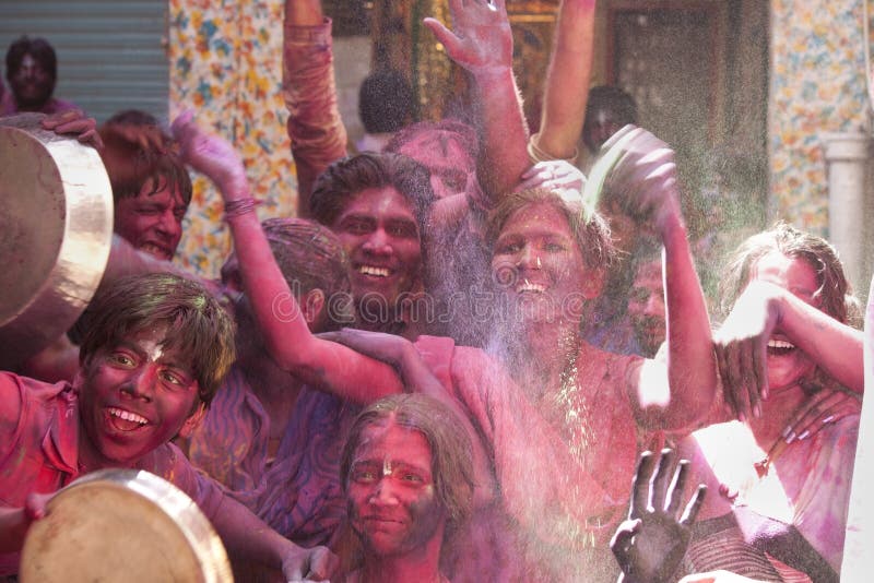 Felicidade das cores imagem de stock editorial. Imagem de pintado ...