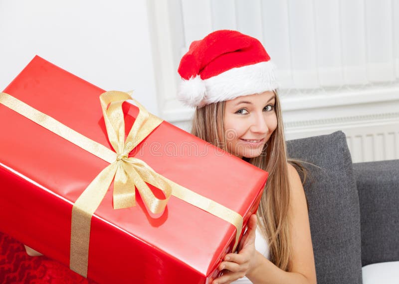 Feliz De Conseguir Ese Presente Perfecto Foto de archivo - Imagen de ...