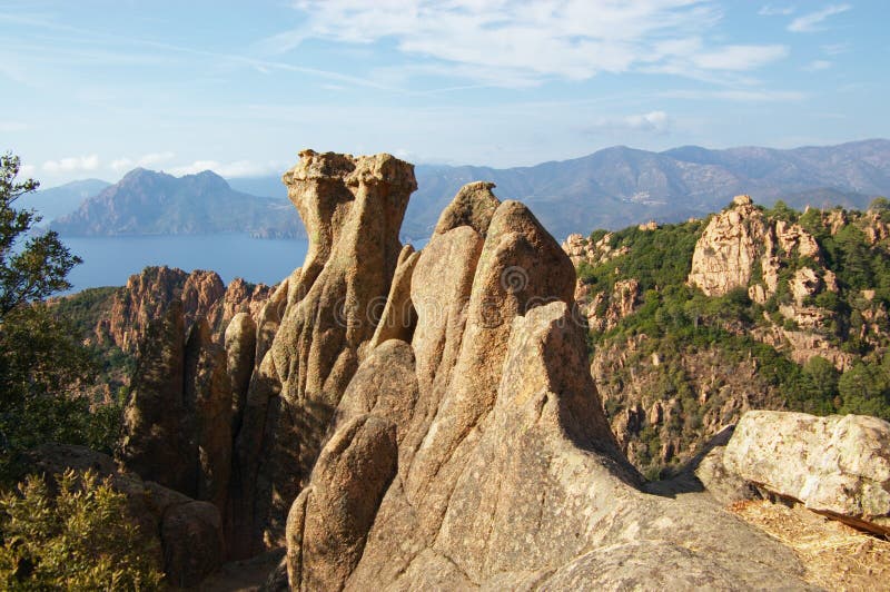 Felsen Von Calanche De Piana in Korsika Stockbild - Bild von montierung ...