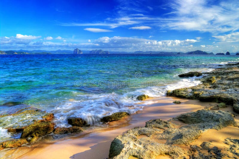 Felsiges Ufer stockbild. Bild von entweichen, insel, relax - 8635129