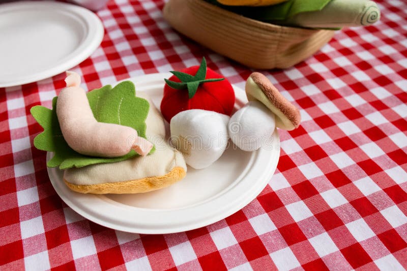 Felt Play Food Set on Checkered Tablecloth for Children Imaginative ...