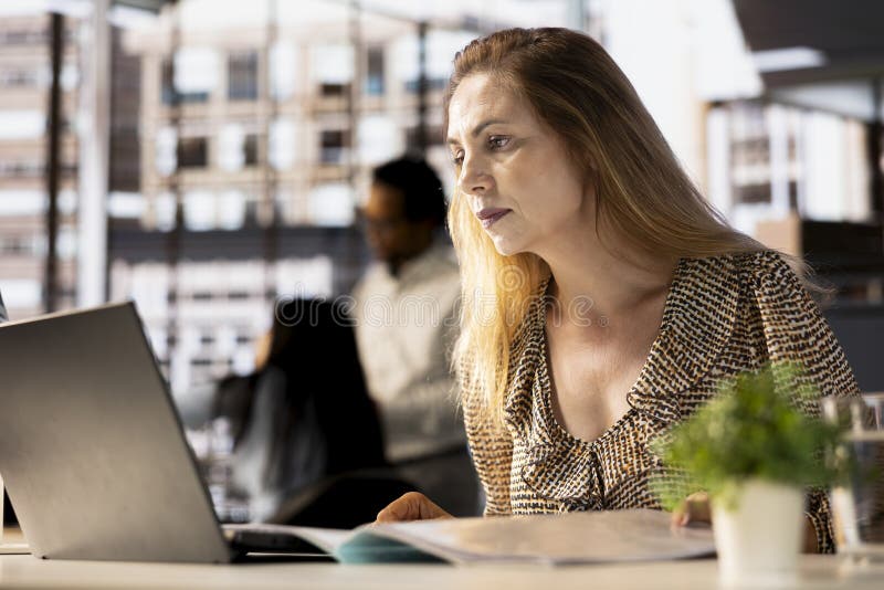 Female Ceo Engaging Project Management Using Tech Tools Set Goals Stock ...