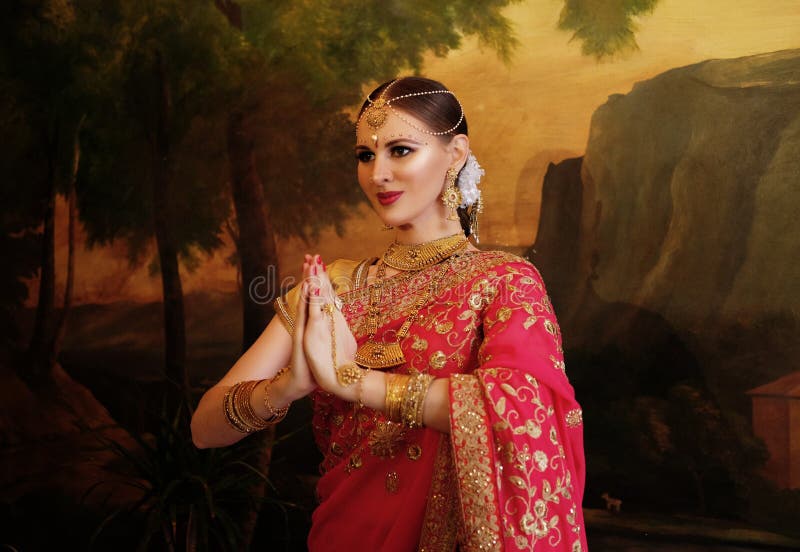 Young Female Dancer Dressed in Traditional Indian Clothing Stock Photo ...